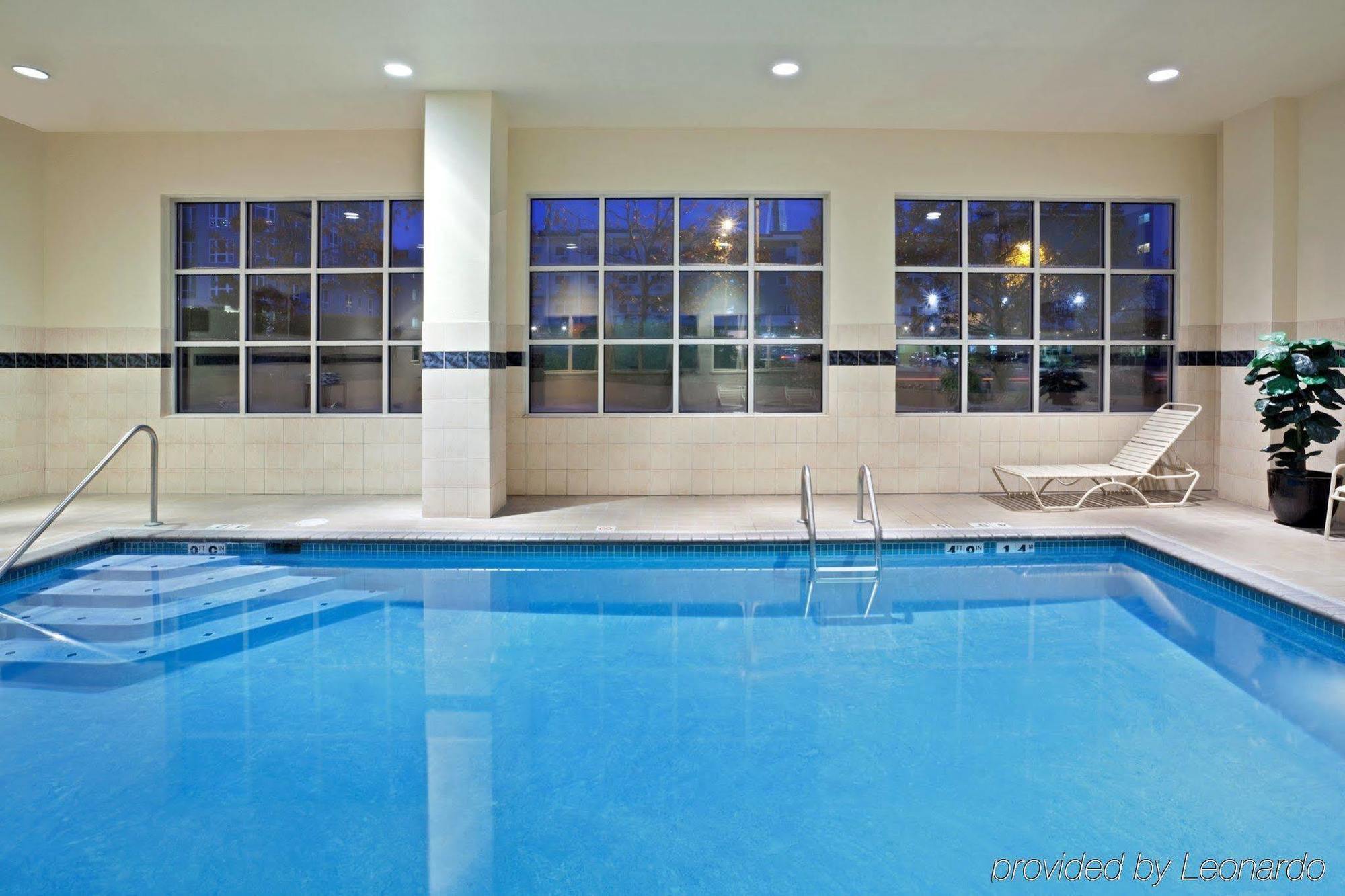 Holiday Inn Express & Suites Seattle - City Center 2026 Deals