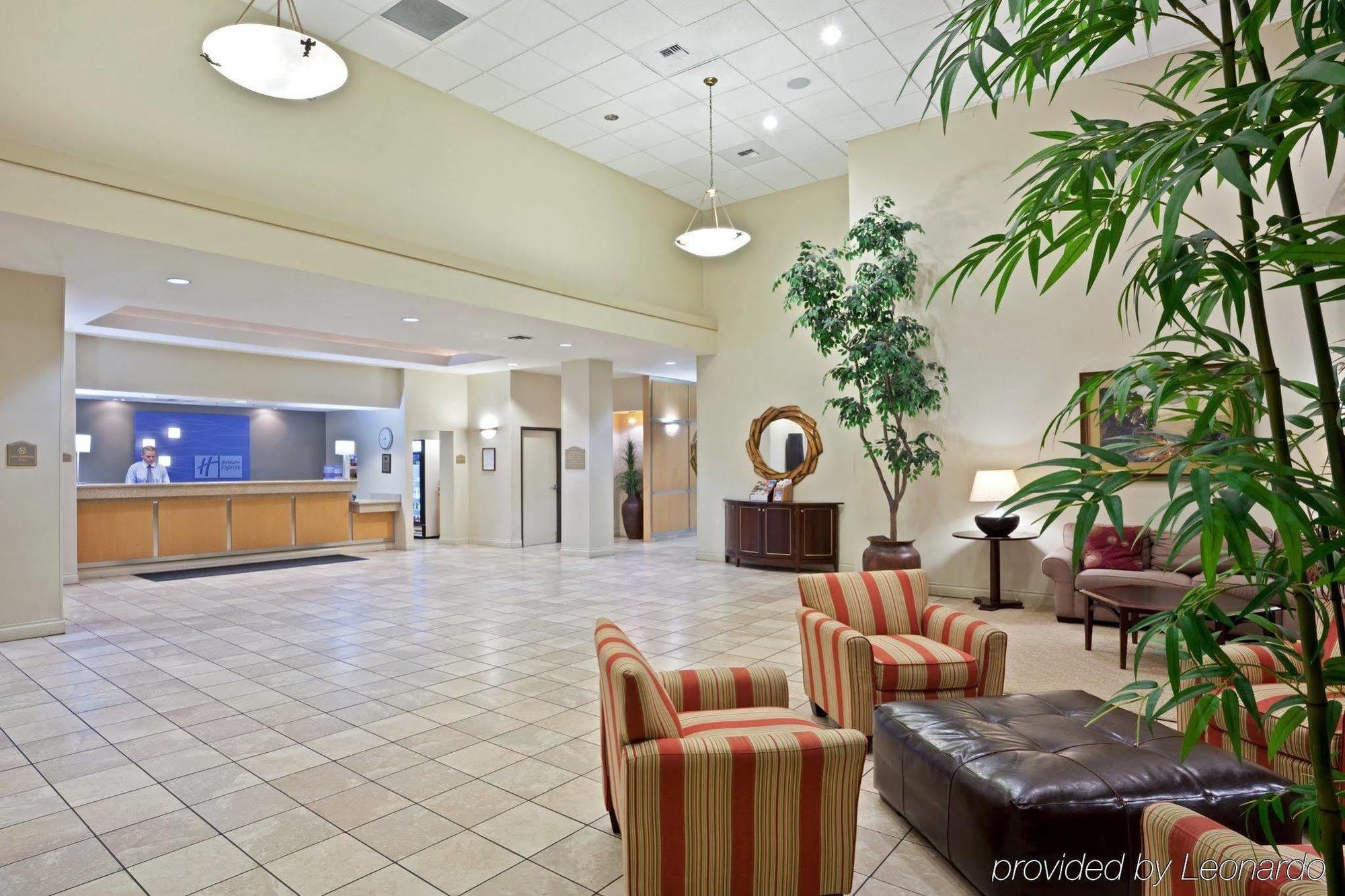 Holiday Inn Express & Suites Seattle - City Center 2026 Deals