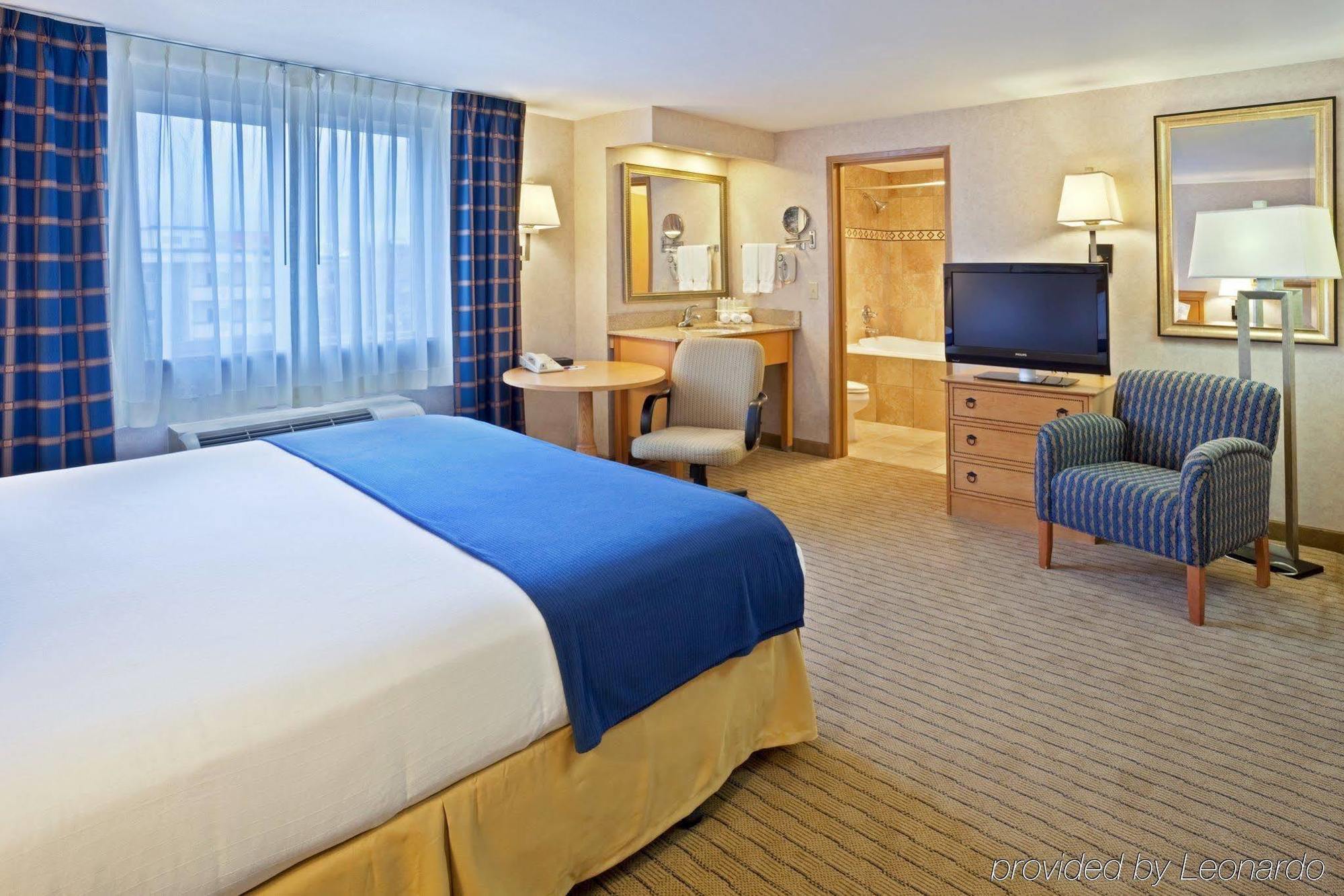 Holiday Inn Express & Suites Seattle - City Center 2026 Deals