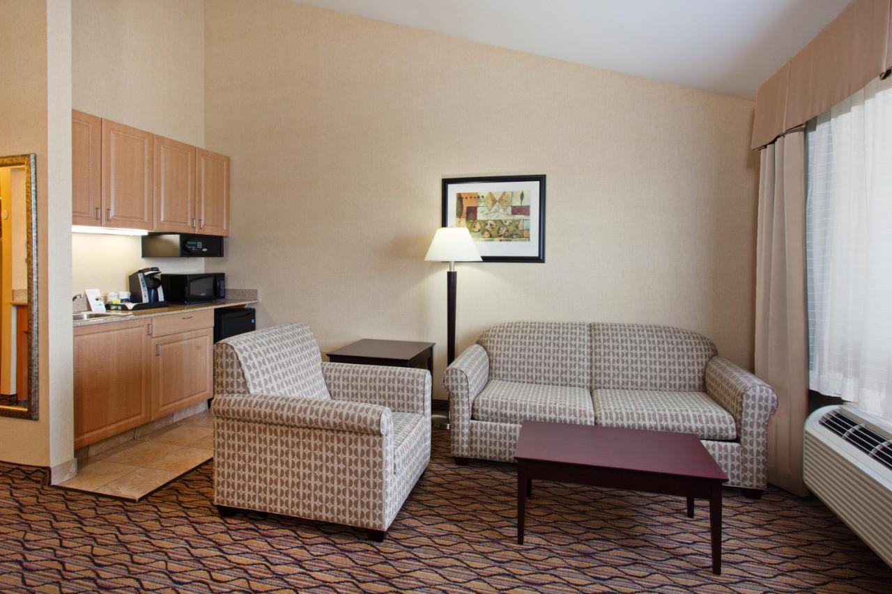 Holiday Inn Express & Suites Seattle - City Center 2026 Deals